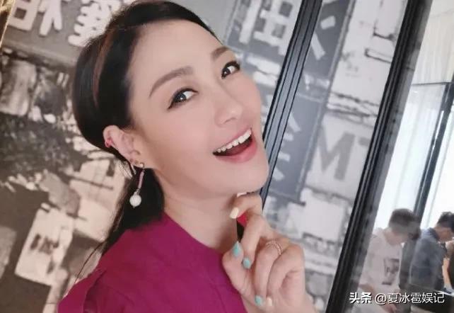 A recent photo of 58-year-old Yang Yumei was exposed, and she met a TVB ...