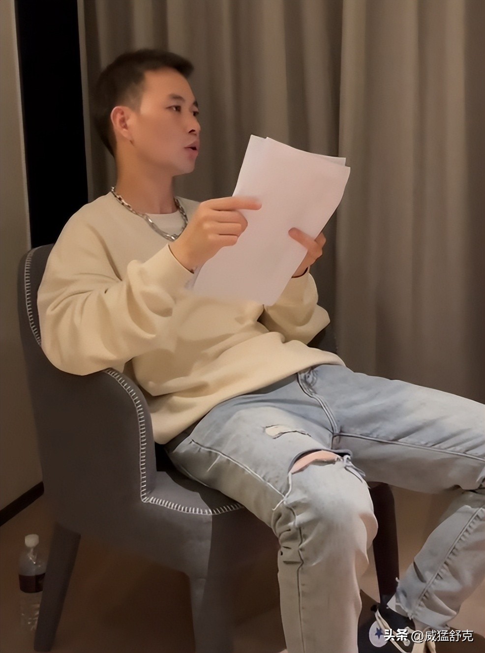 Stepping on five boats to get engaged to the rich second generation ...