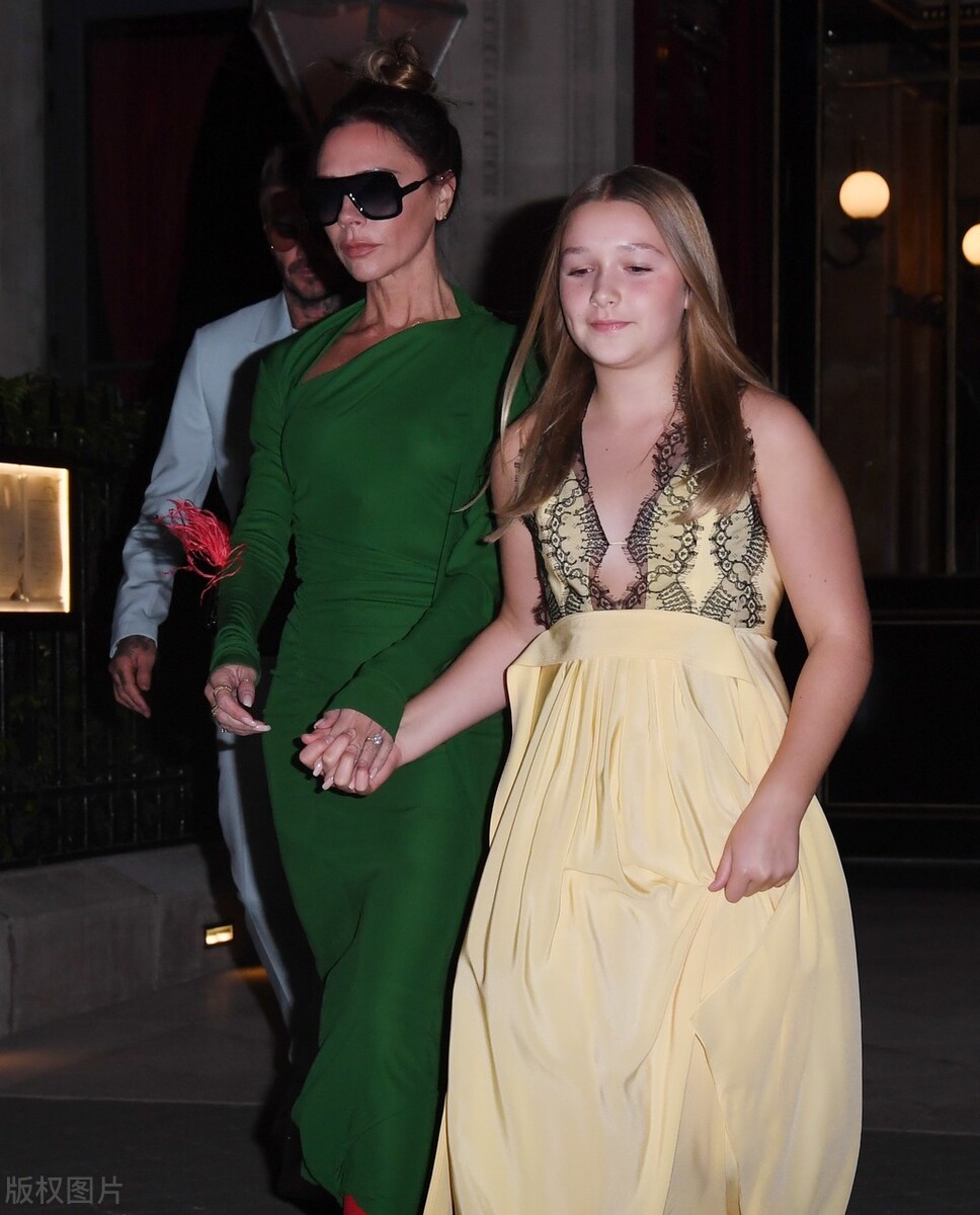 Victoria and daughter Harper Beckham at the Victoria Beckham Fashion ...