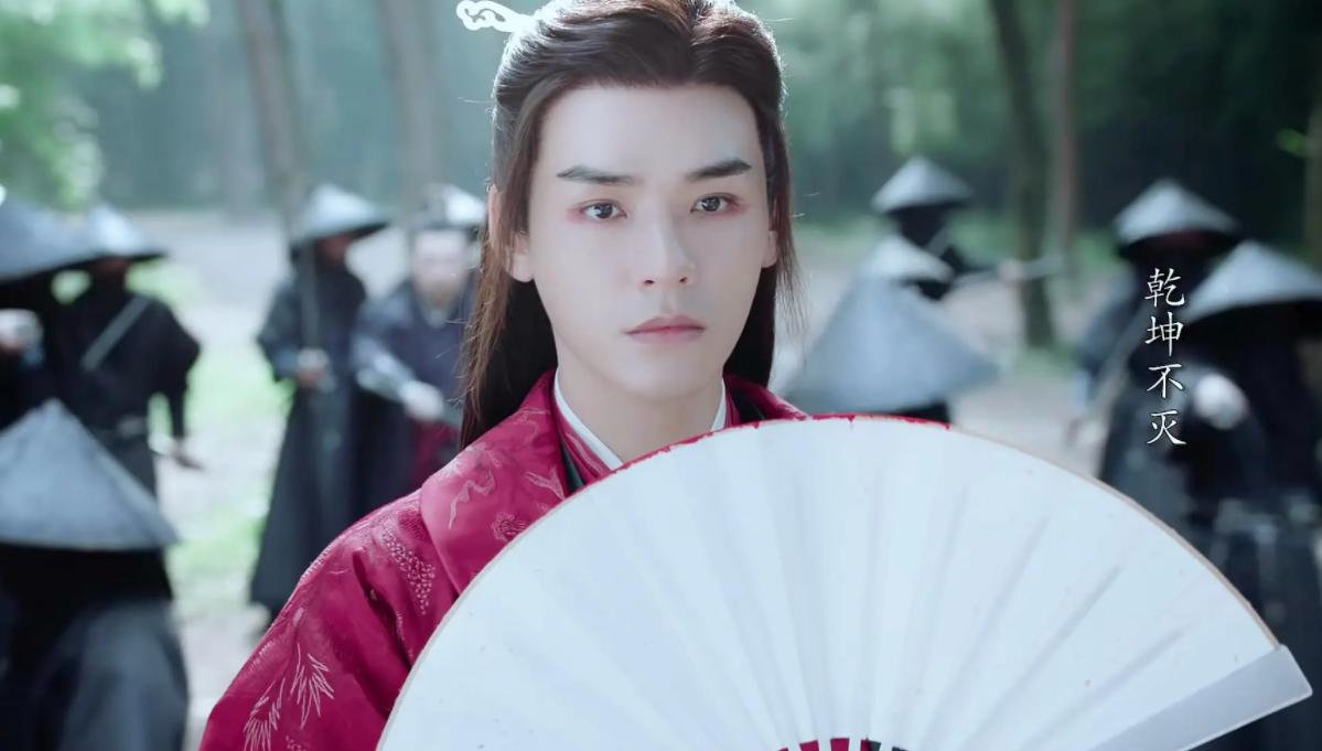 A fan in hand is so handsome!Domestic martial arts prefer fans as ...