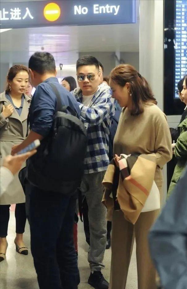 Ding Junhui's rich wife has good taste, she wears "loose style" elegant ...