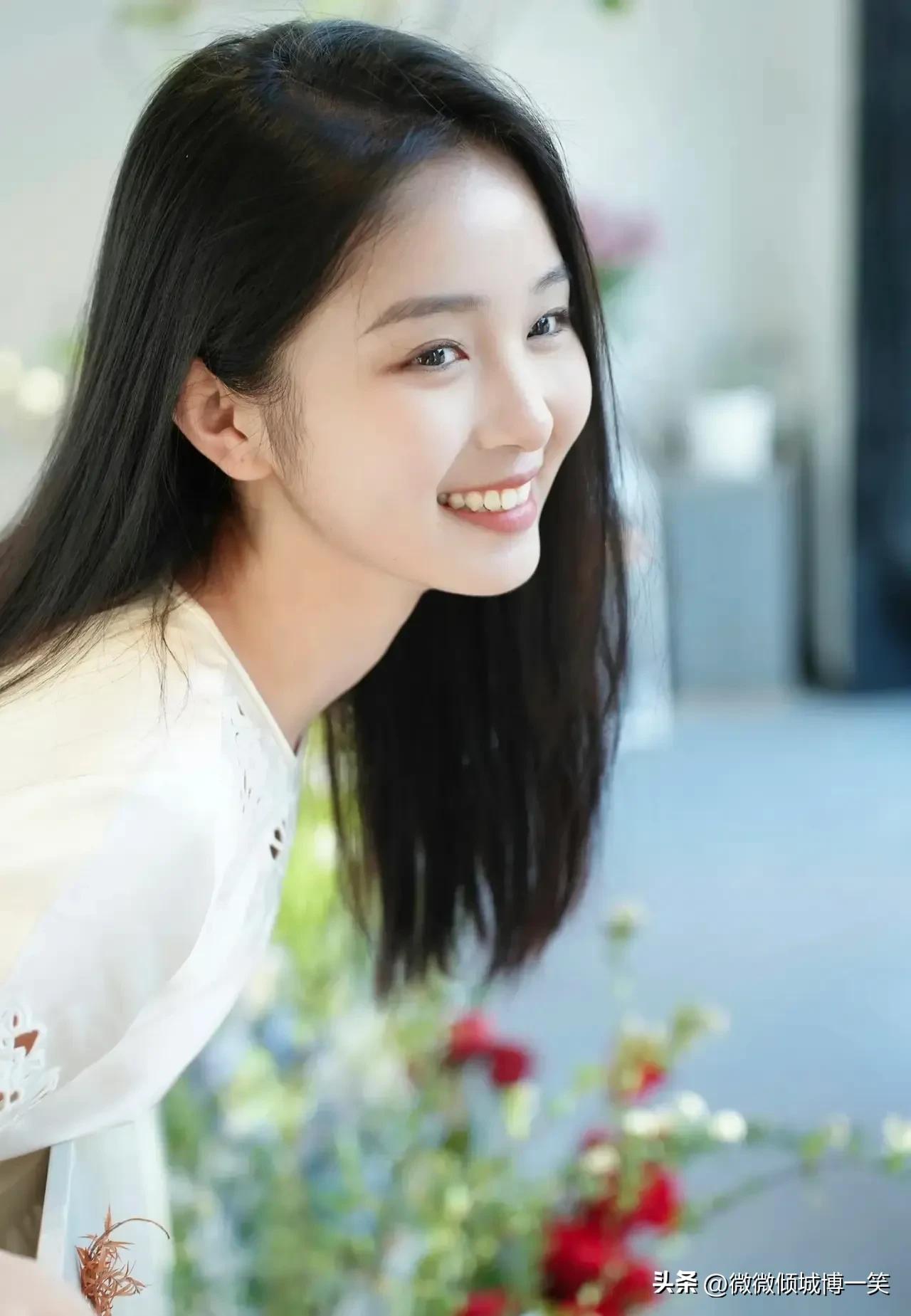 The murderous girl with fierce tits (Xu Jingya) - iNEWS