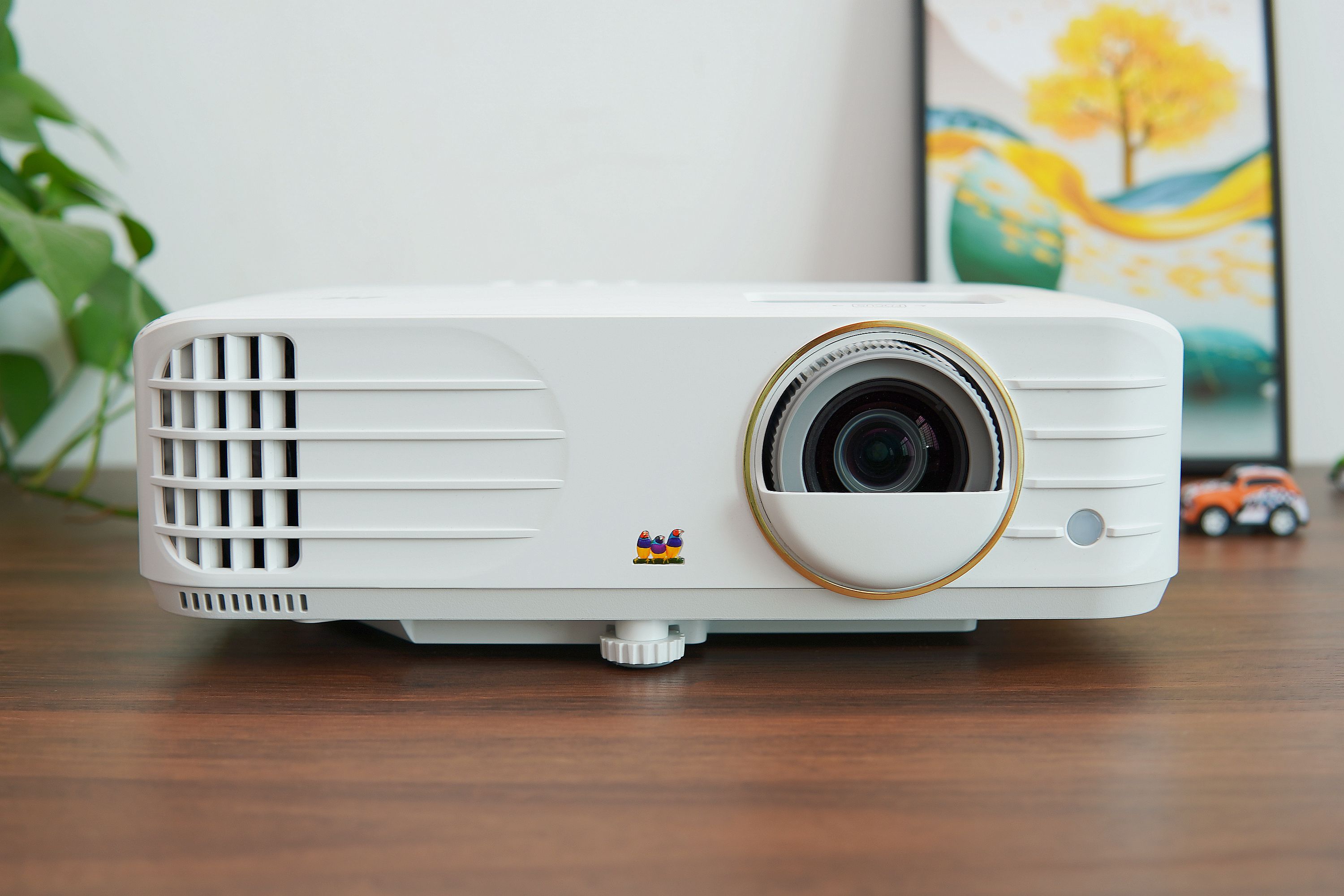 ViewSonic K701-4K smart projector is a bit interesting with traditional projection and smart ...