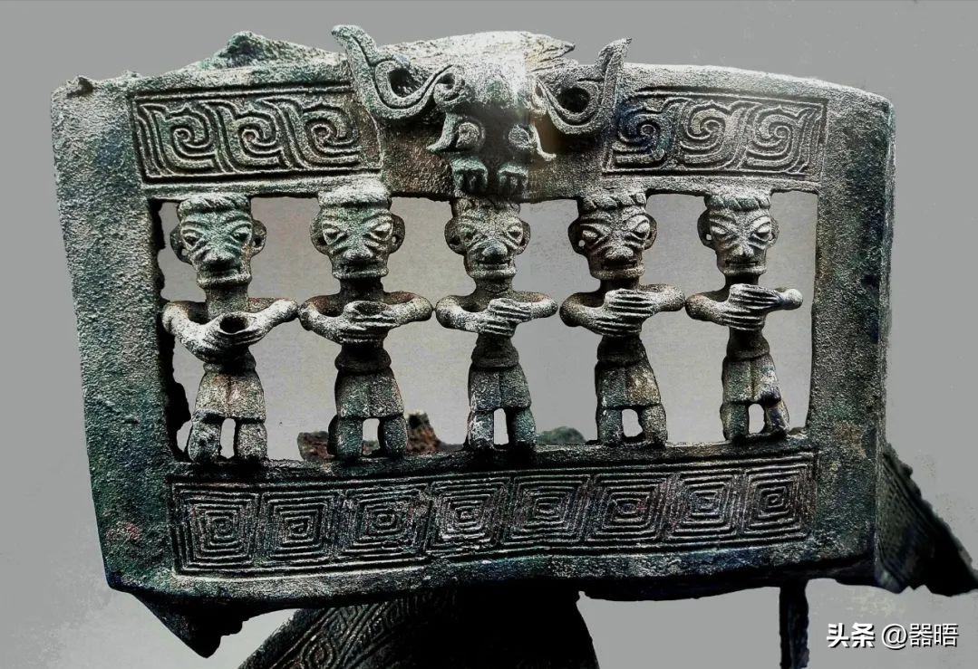 Are there Hu people in the bronze statue of Sanxingdui? - iNEWS