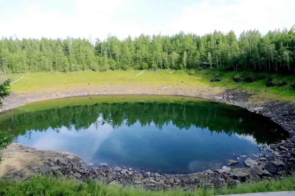 The small puddle was not drained for half a year, and when it exploded ...