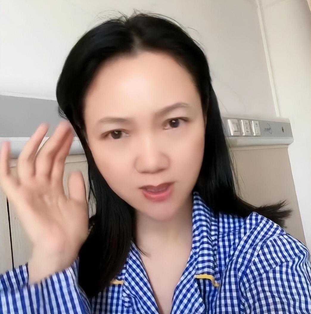 The host Zhou Qun Park's hot dance leads to controversy!Twisted waist and hips danced boldly ...