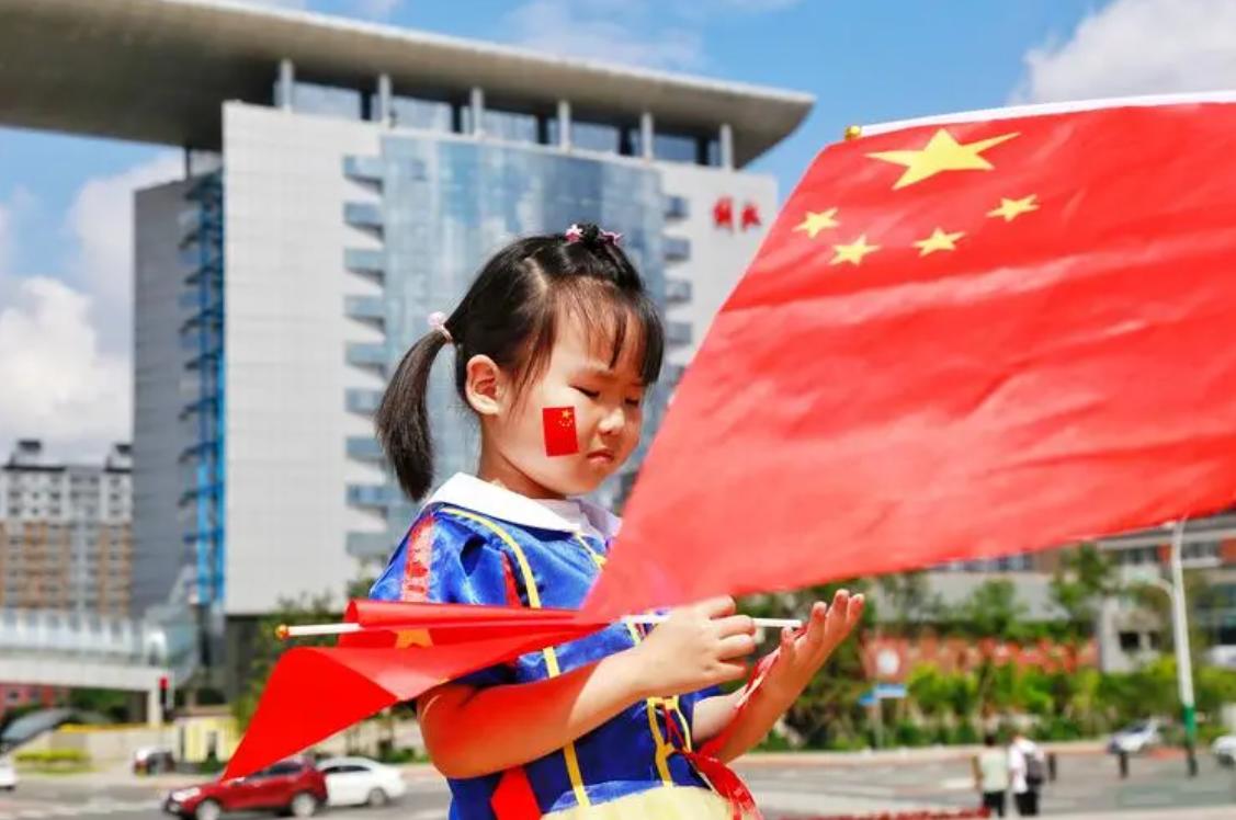 The Chinese form a group to build a country overseas? The area is far ...