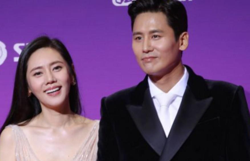 Yu Rongguang divorced and shared 50 million in savings with his wife. As the boss, he had a ...