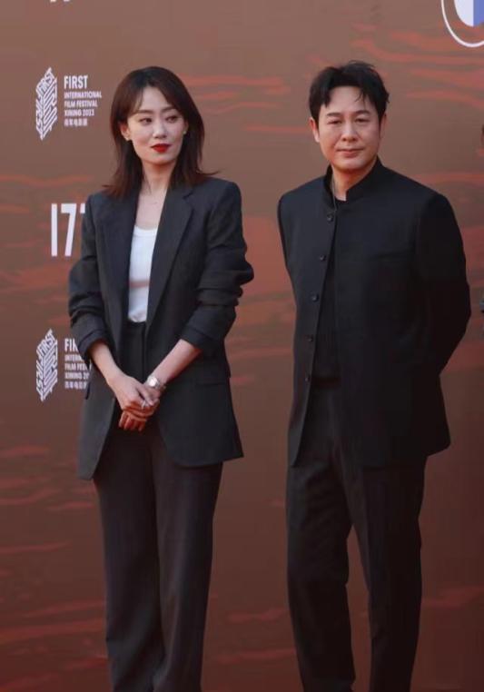 Convinced by 47-year-old Ma Yili, Zhang Xiaofei, who is 10 years ...