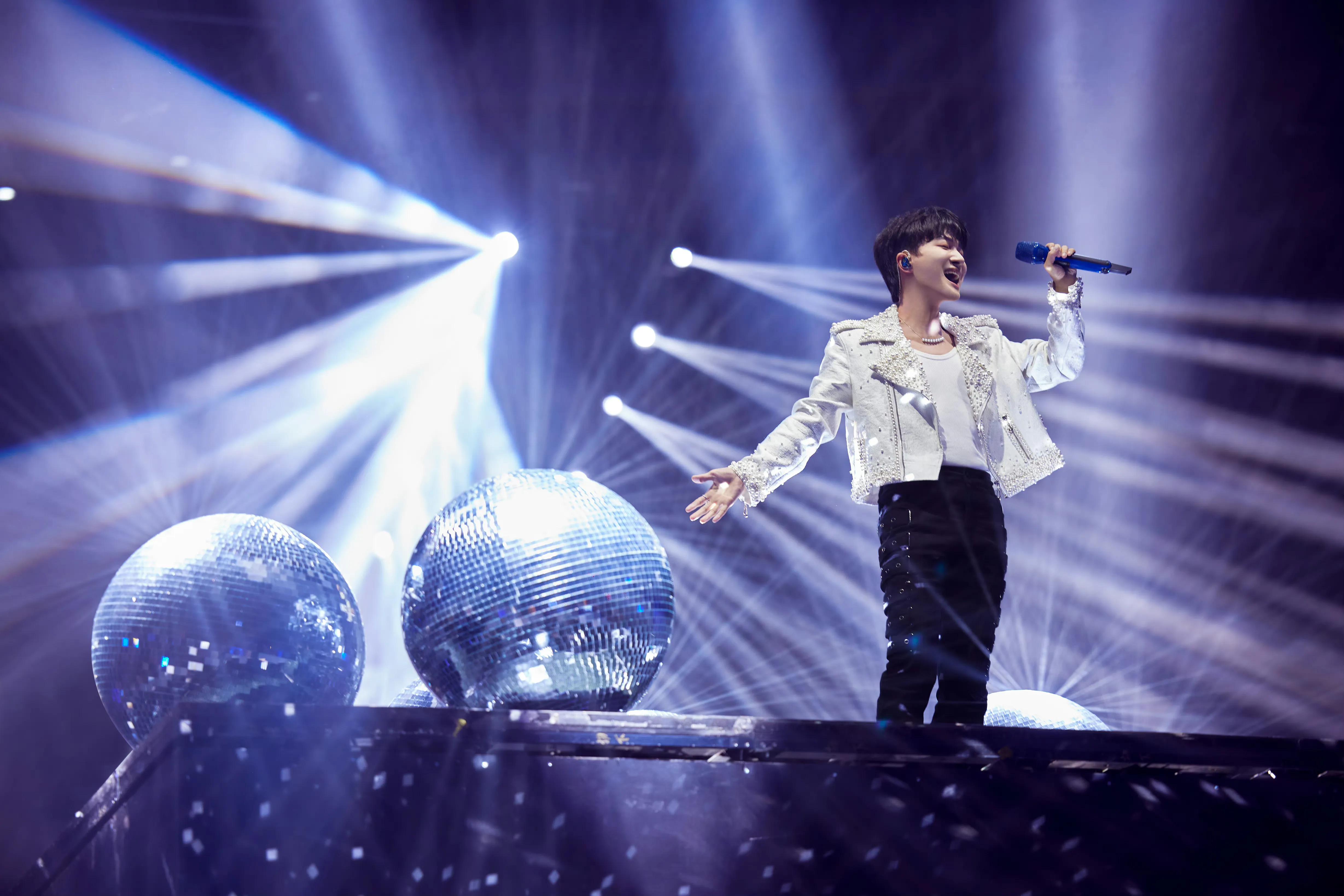 Zhou Shen won the TMEA Most Influential Mainland Male Singer of the ...