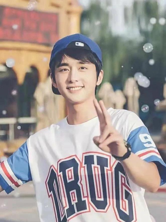 After Yuan Quan, Li Xian, Zeng Li, and Zhang Xincheng, another charming film and television star ...