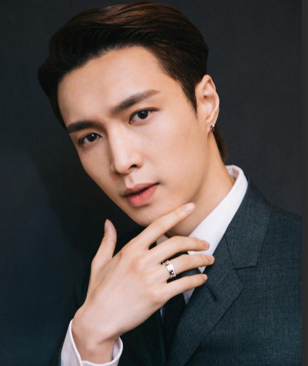 Zhang Yixing: From a child star to an all-round artist, the light of ...
