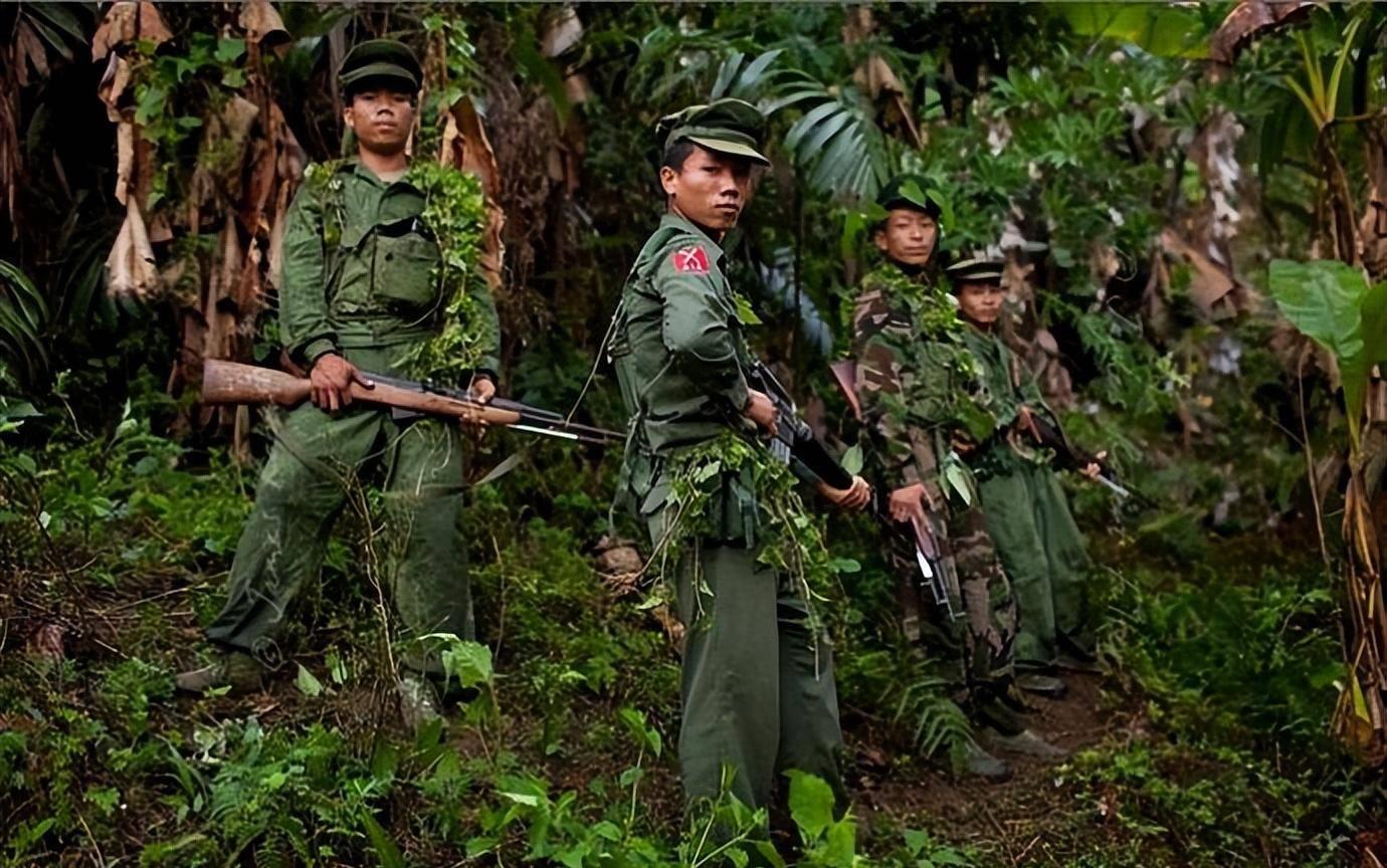 Blitz! The Myanmar army fights back! - iMedia
