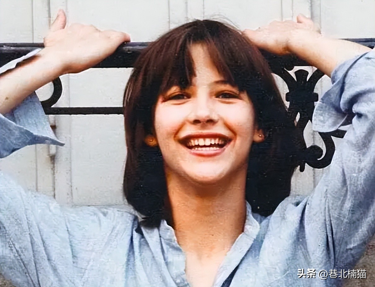 What are the shooting angles and shots of different characters in the ...