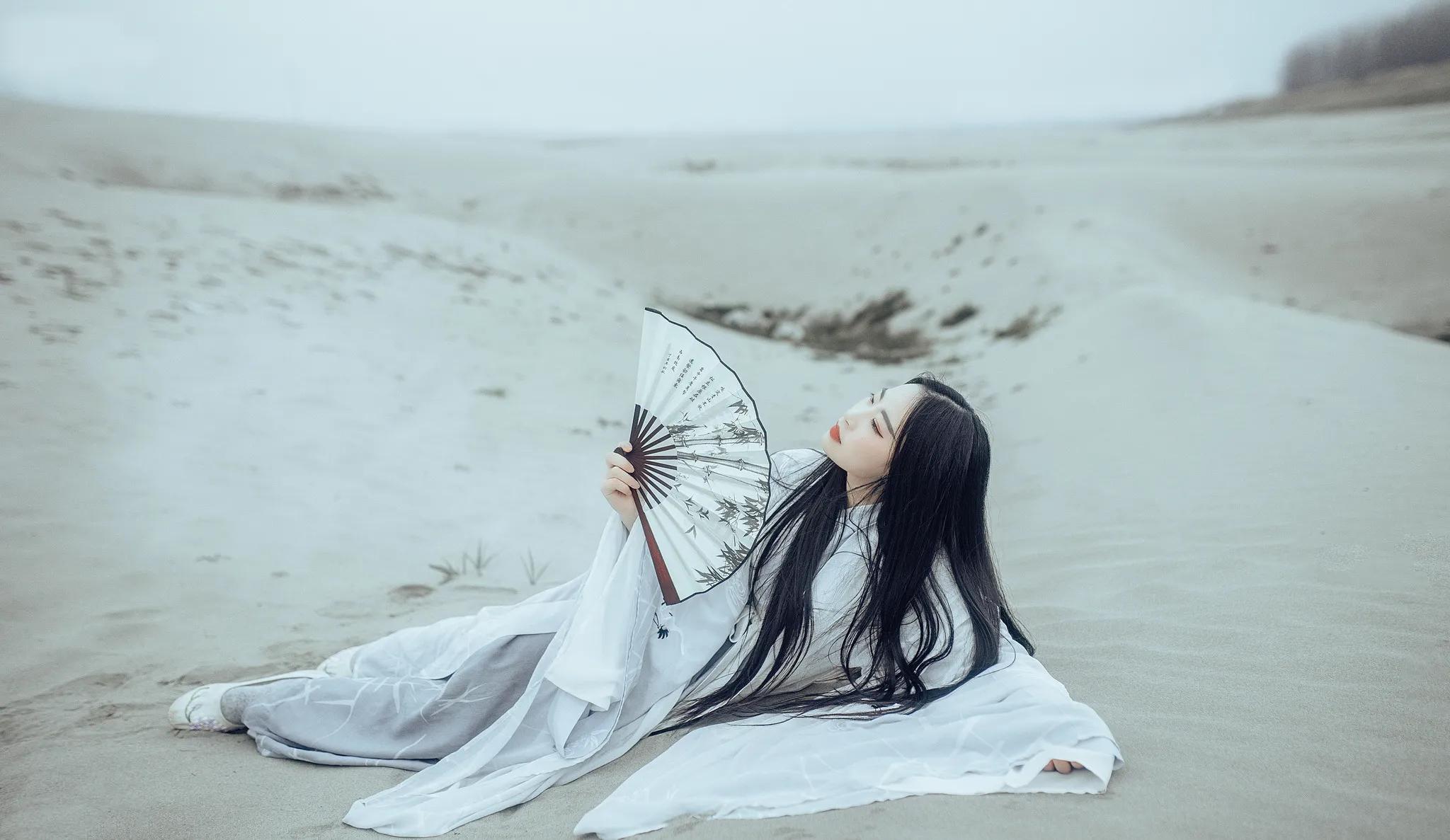 Candle Shadow Shaking Red--Yan Shan Si - iNEWS