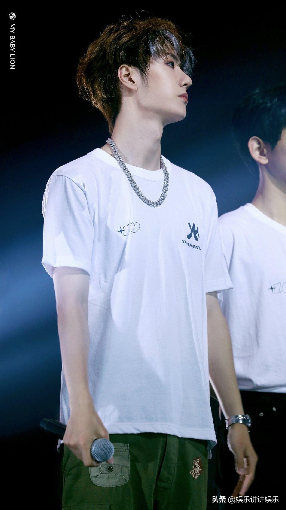 The Korean group drafted the middle C, and Wang Yibo's status was ...