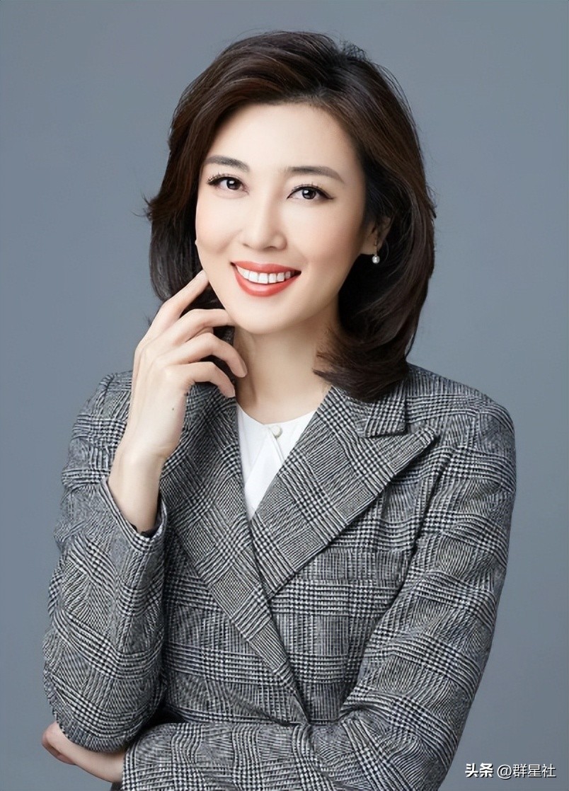 Female anchor Li Hong: Rooted in "Cross-Strait" for 19 years, she was ...