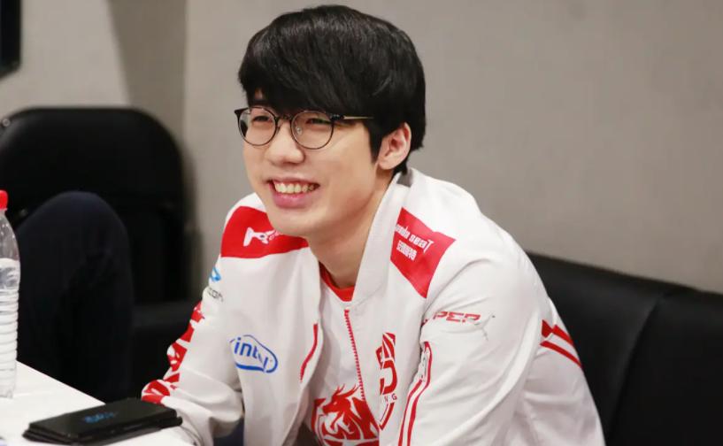 "Losing to Swift, not qualified to play LOL", Doinb responded with joy - iNEWS