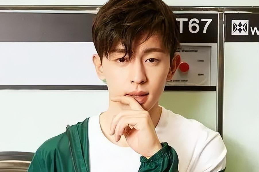 One year after “retiring from the Internet”, looking at Deng Lun's current “dilemma”, he is very ...