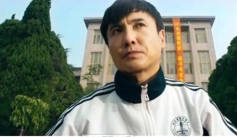 It can be seen from "Li Cha's Aunt" that money worship in Happy Twist ...