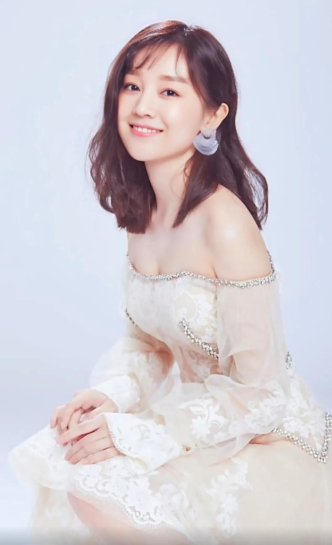 Beautiful actress: He Hua - iMedia