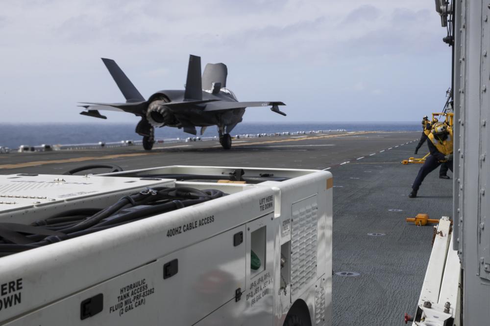 The US military has shown its muscles, the attack ship is equipped with ...