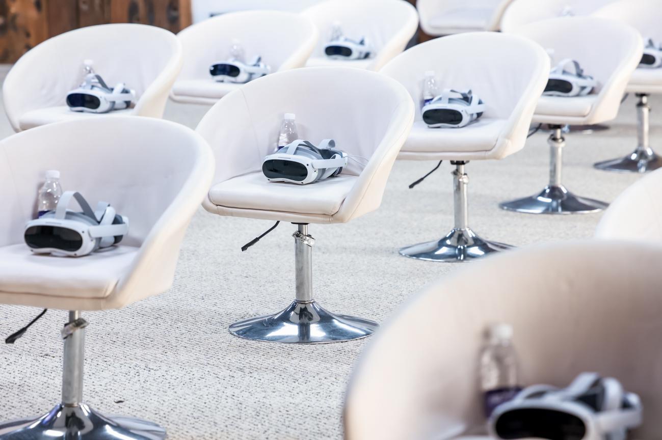 Multi-view switching, true 6DoF experience: Coco Lee's "Millennium Realm" PICO VR concert will ...