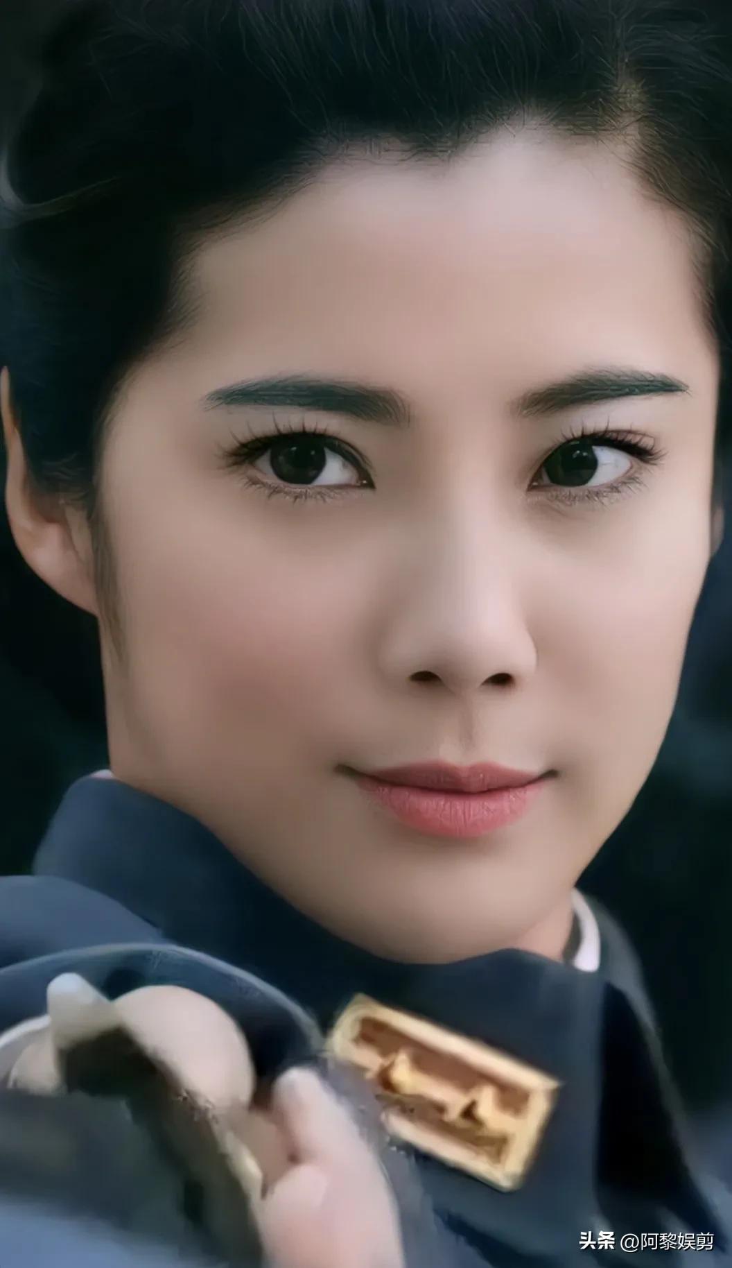 The goddess of the army Wang Ke is so beautiful - iNEWS