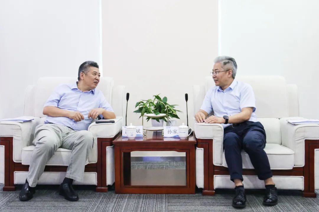 Luculent Wisdom and his party visited Youxuan Software for exchange and ...