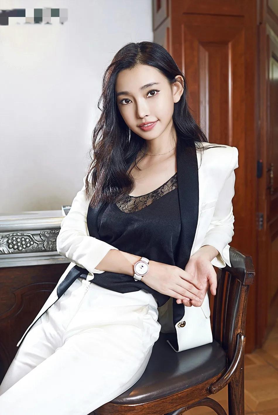 Tong Fei's beautiful picture - iNEWS