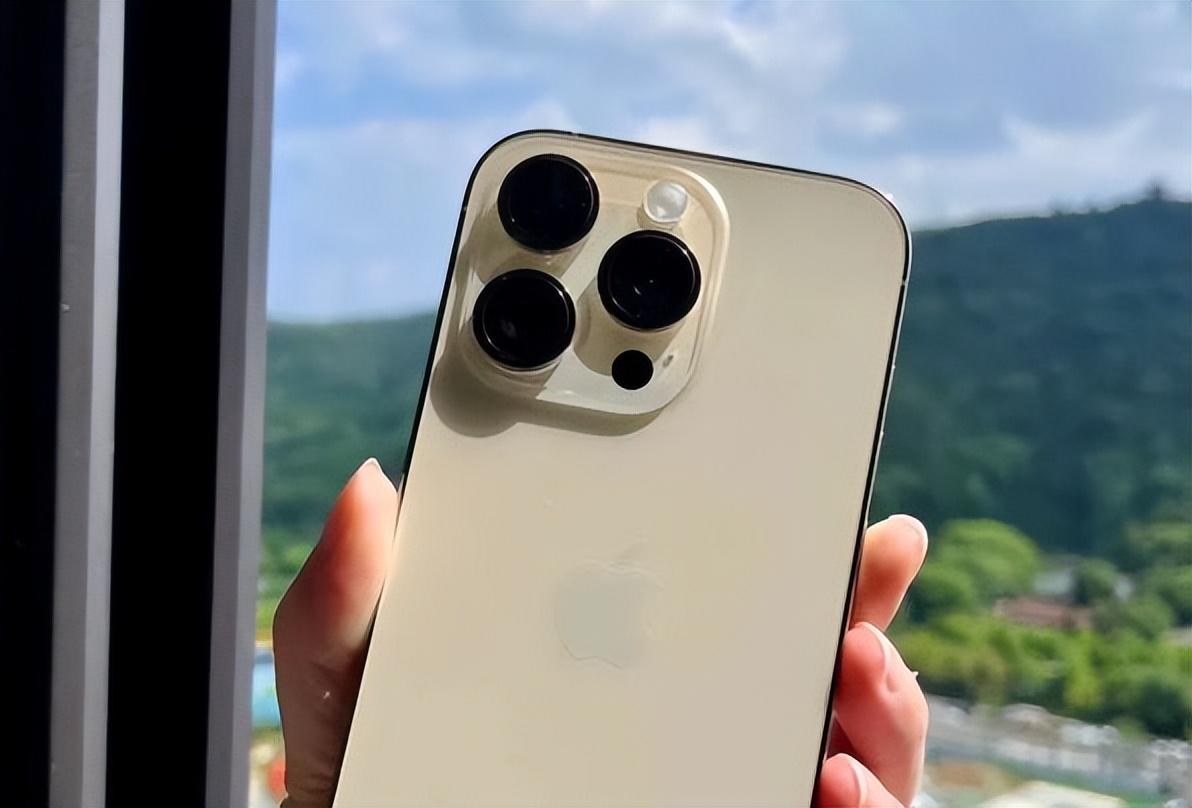 放棄256G的Mate50Pro，買了128G的蘋果14Pro，給出合理體驗報告 - 頭條匯