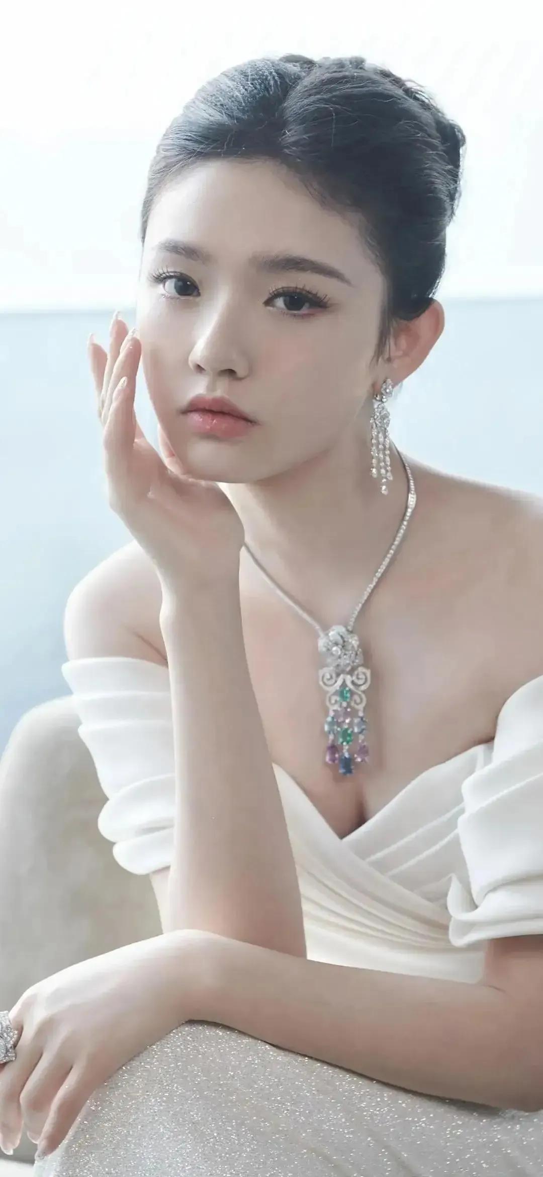 Star Meitu - Issue 77 Lin Yun - iNEWS