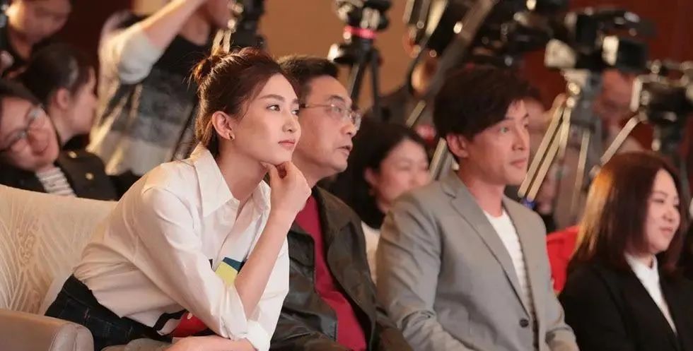 Those female stars in the entertainment industry who have abundant ...