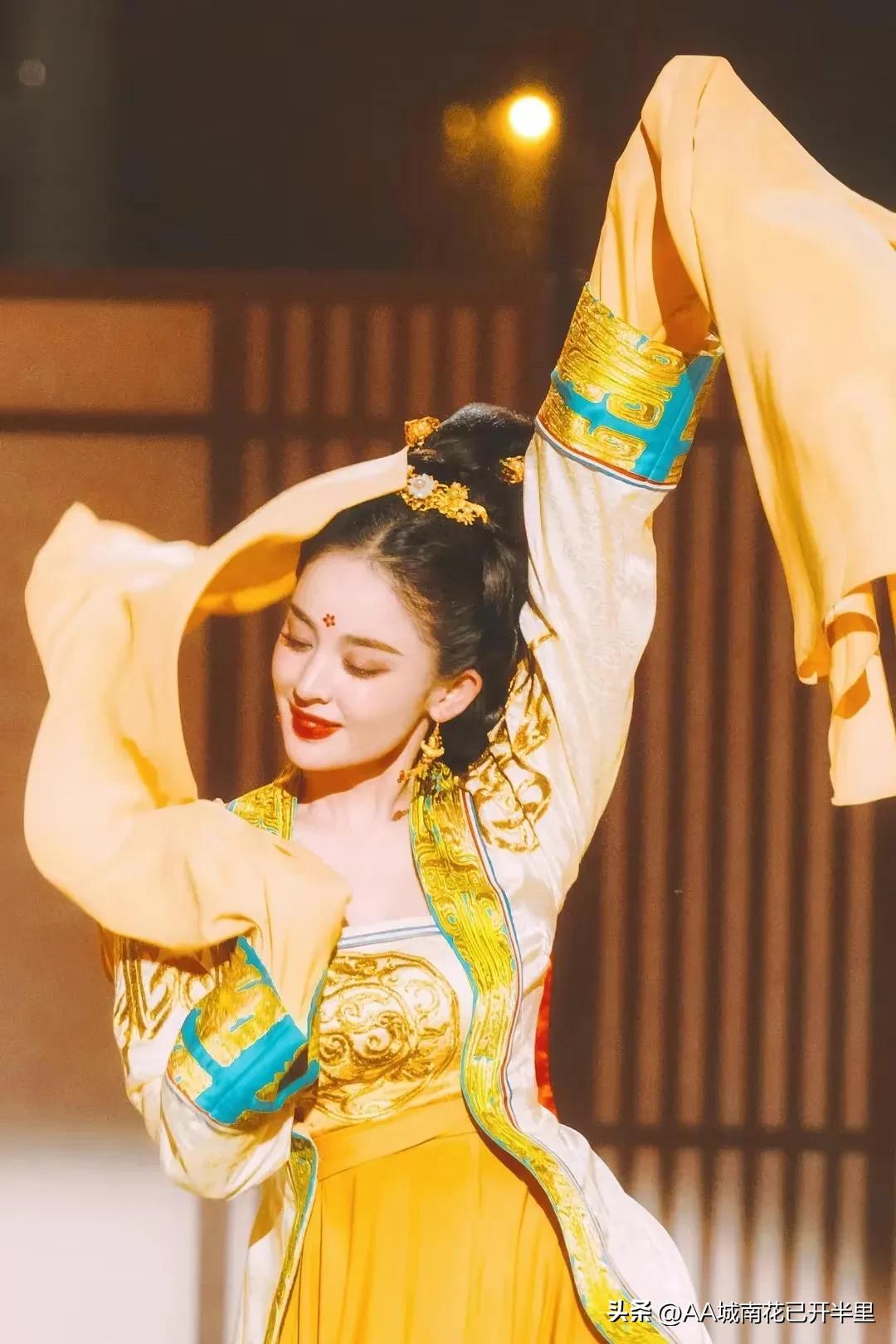 Guli Nazha is really beautiful, a beauty in Xinjiang, but the eyes of ...