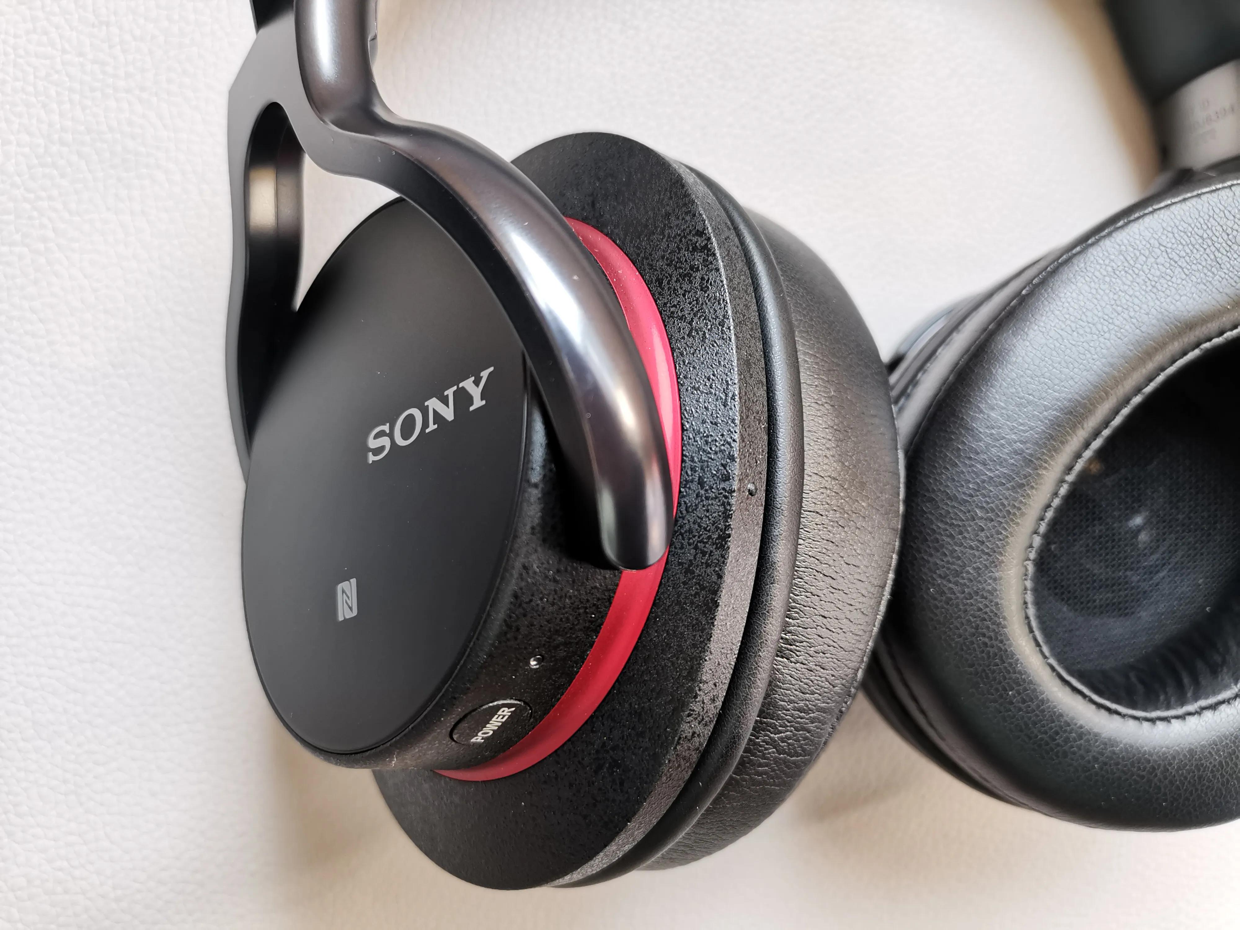 Sony Bluetooth Headset MDR-1A BT Photo Tour - iNEWS
