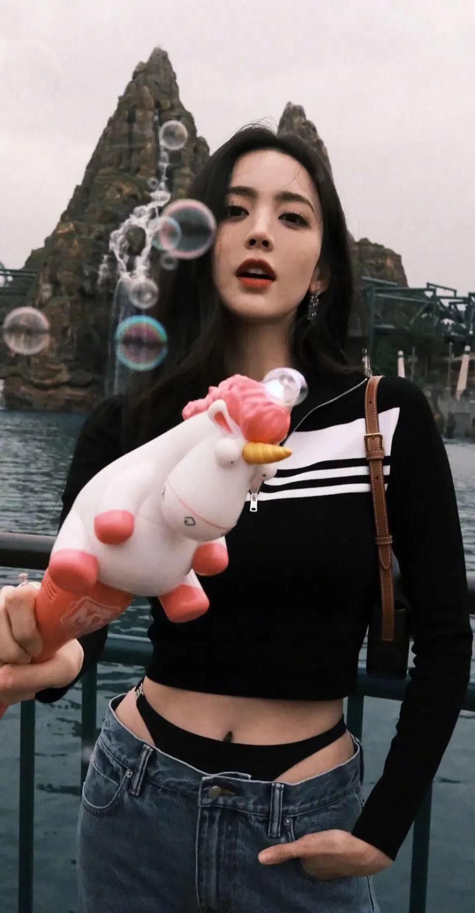 Beauty Atlas Issue 157 - Guli Nazha - iNEWS