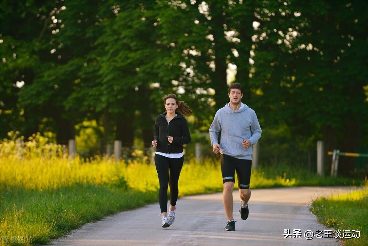 Brisk walking vs jogging, which one is more efficient for you to ...