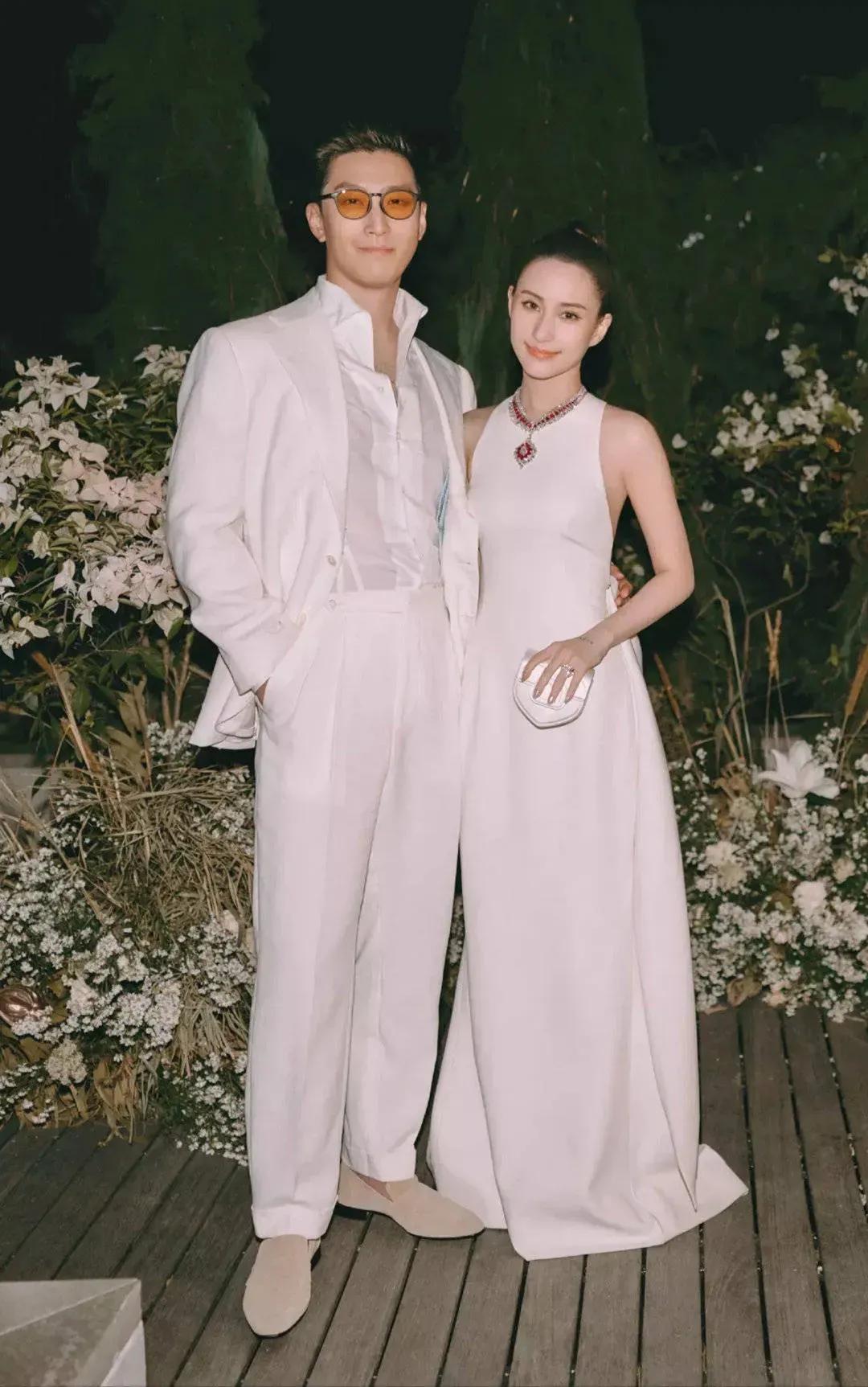 Netizens ran into He Chaolian and Dou Xiao on their honeymoon, wearing ...