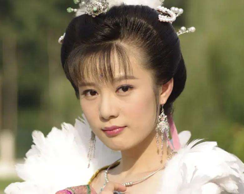 Jin Yong has a very strange work. He made the protagonist collapse, and made the villain a ...