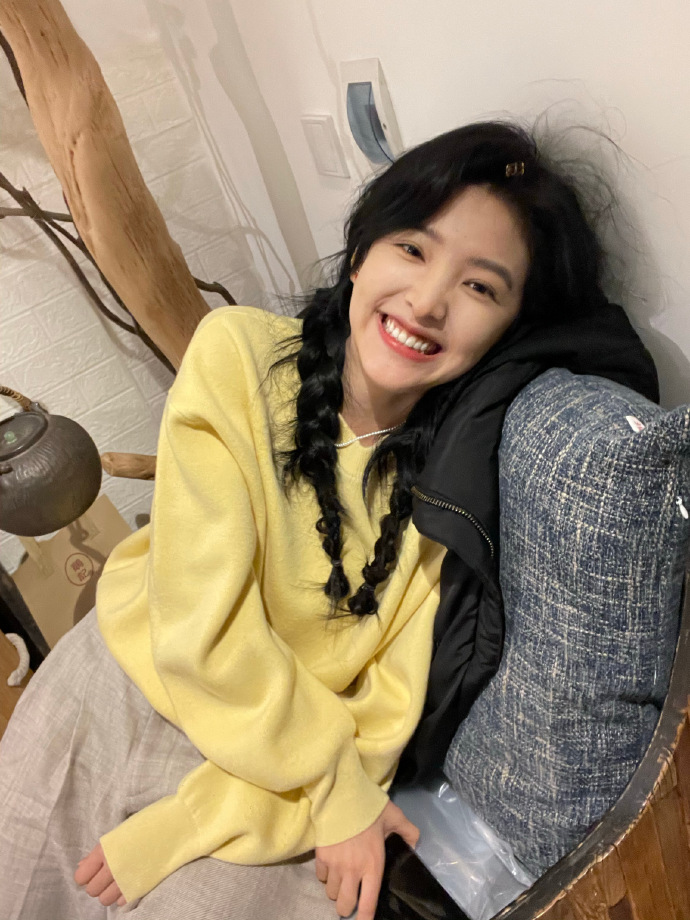 Why is Zhang Ruonan so popular, sweet girl YYDS - iNEWS