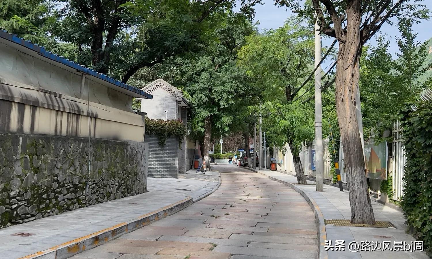 Xiangshan Biyun Temple to Xisen Guixiao Stone, climb high in autumn and ...