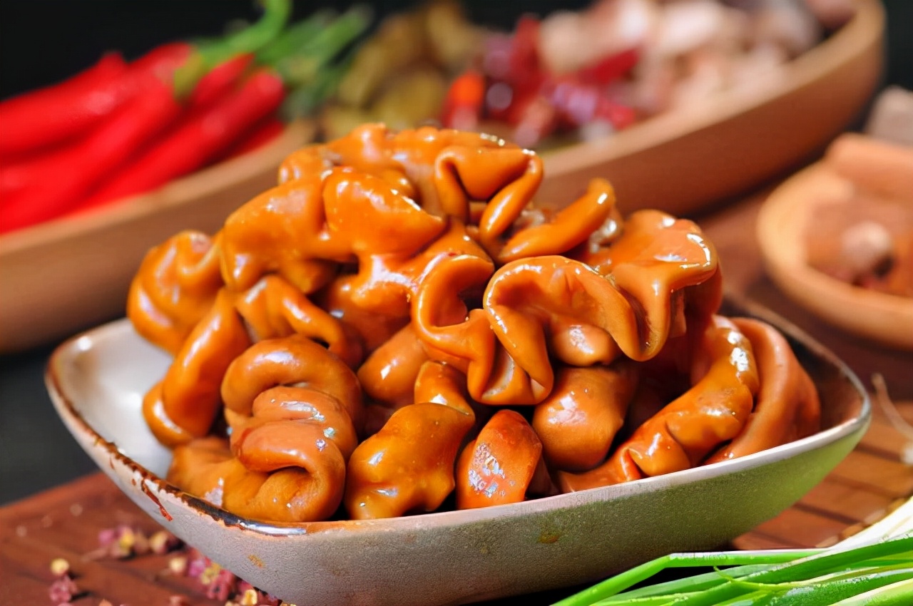 Doctors recommend to eat less of the 5 parts of pigs. The large ...