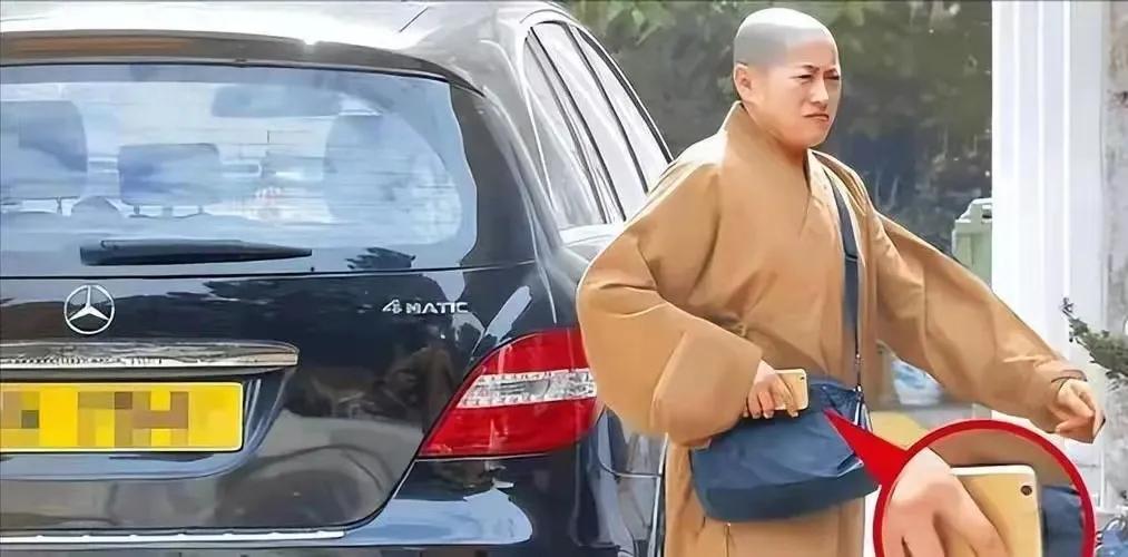 Shi Zhiding, a romantic nun, wears stockings and dances in nightclubs, embezzles 40 million ...