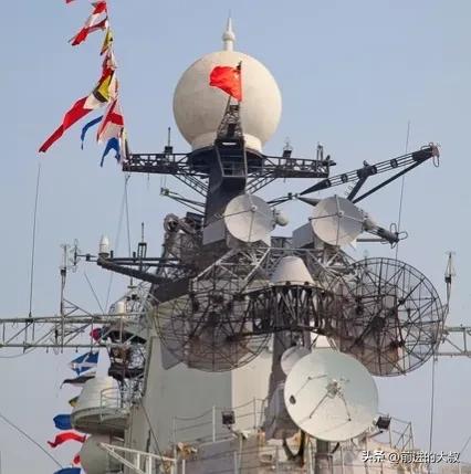 The first electromagnetic catapult aircraft carrier! There are three ...