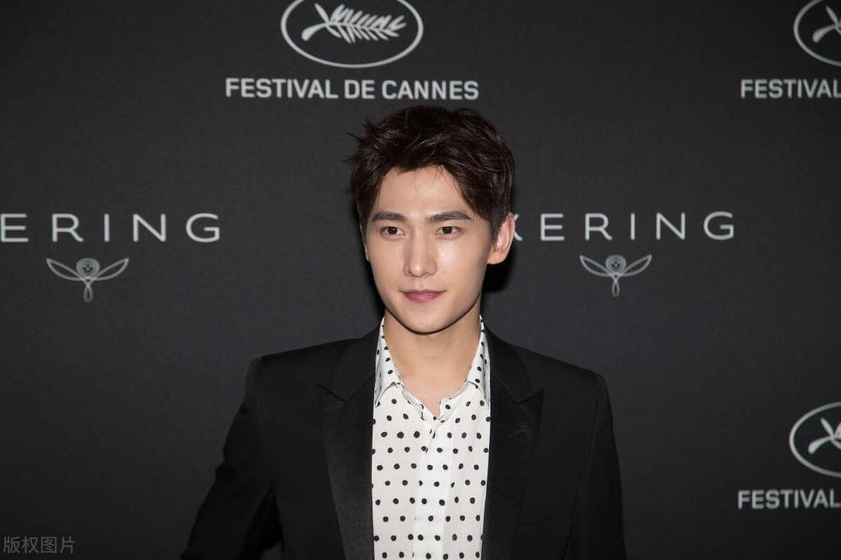 From childhood sweethearts to being in love with each other, Yang Yang ...