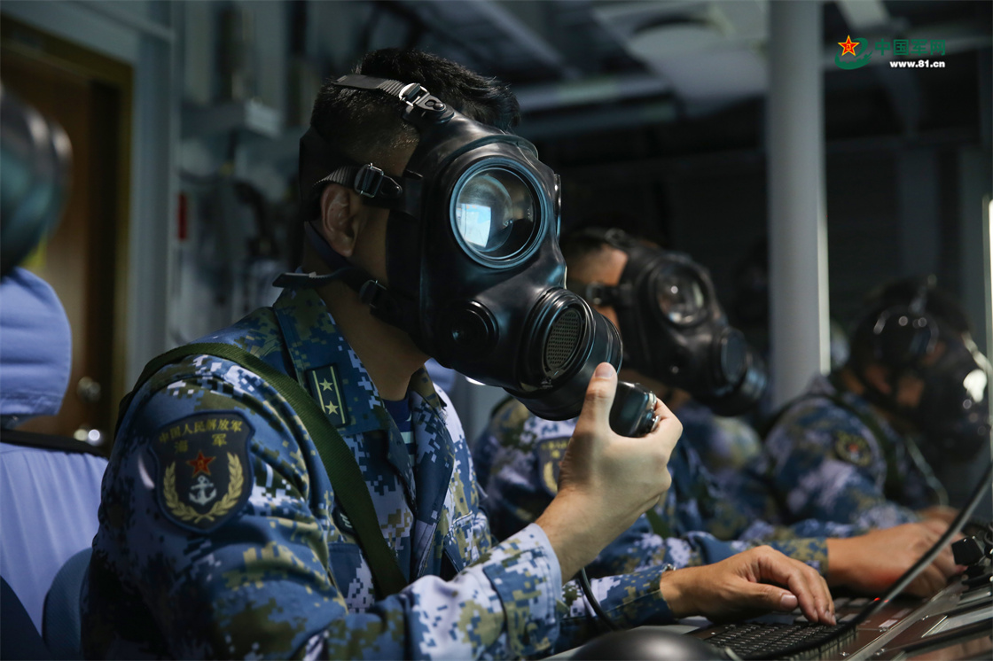 with full force!Ocean swings his sword and casts a sharp sword - iNEWS