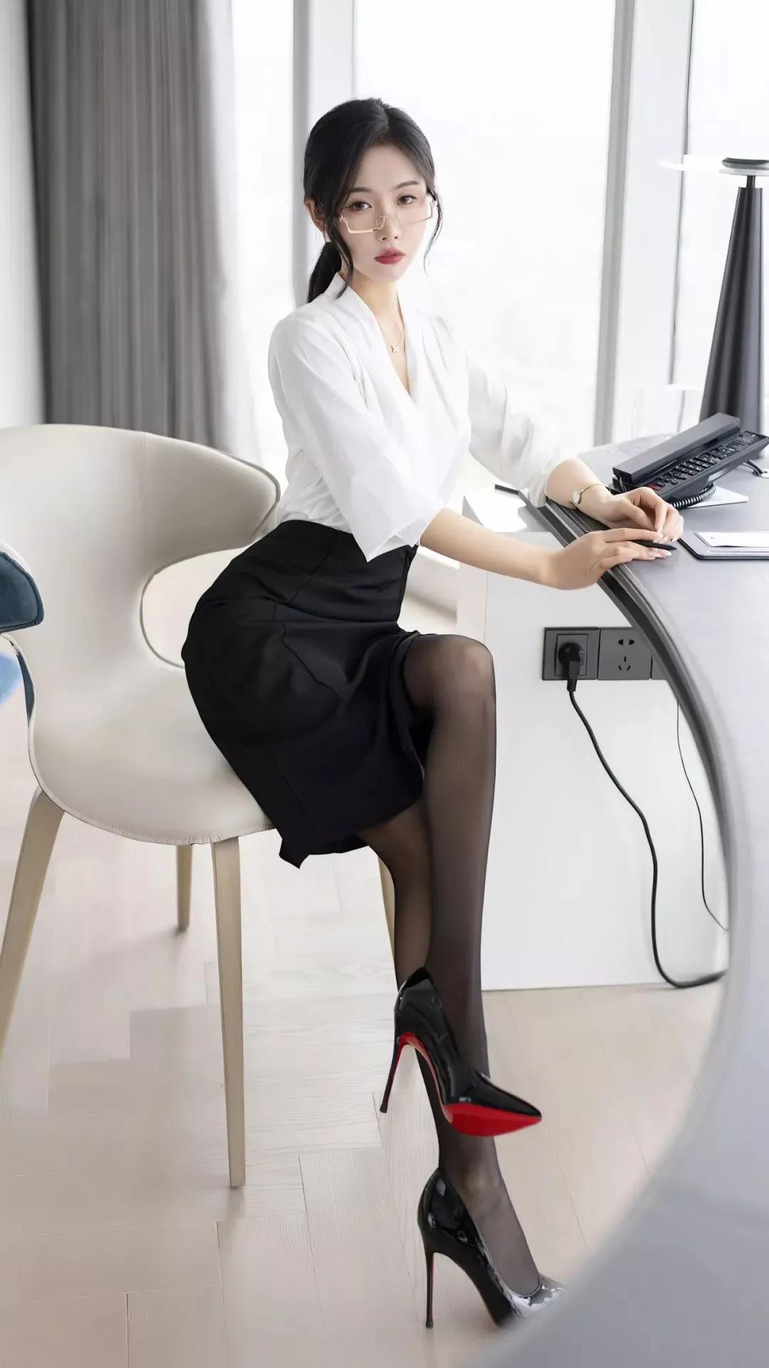 Susua Ol professional attire photo - iNEWS