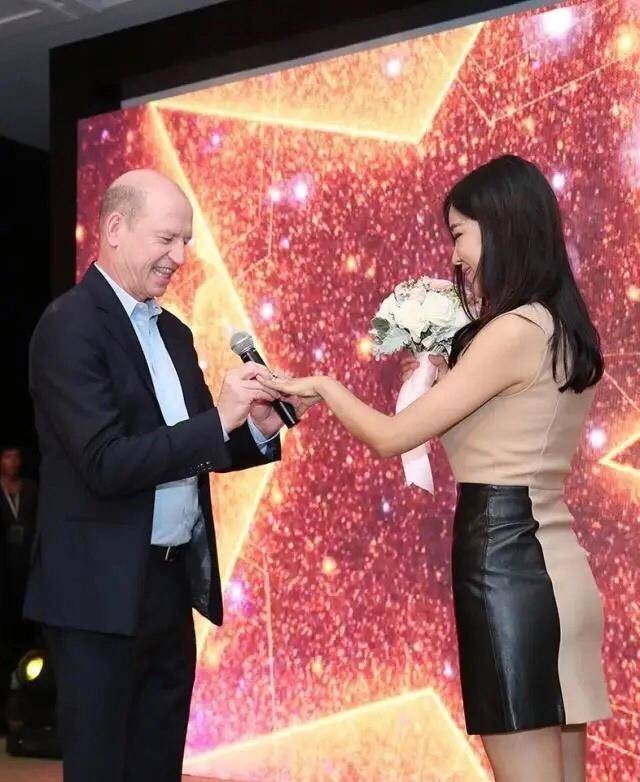 The most beautiful anchor in the NBA, Zhou Ling'an, has recently been ...