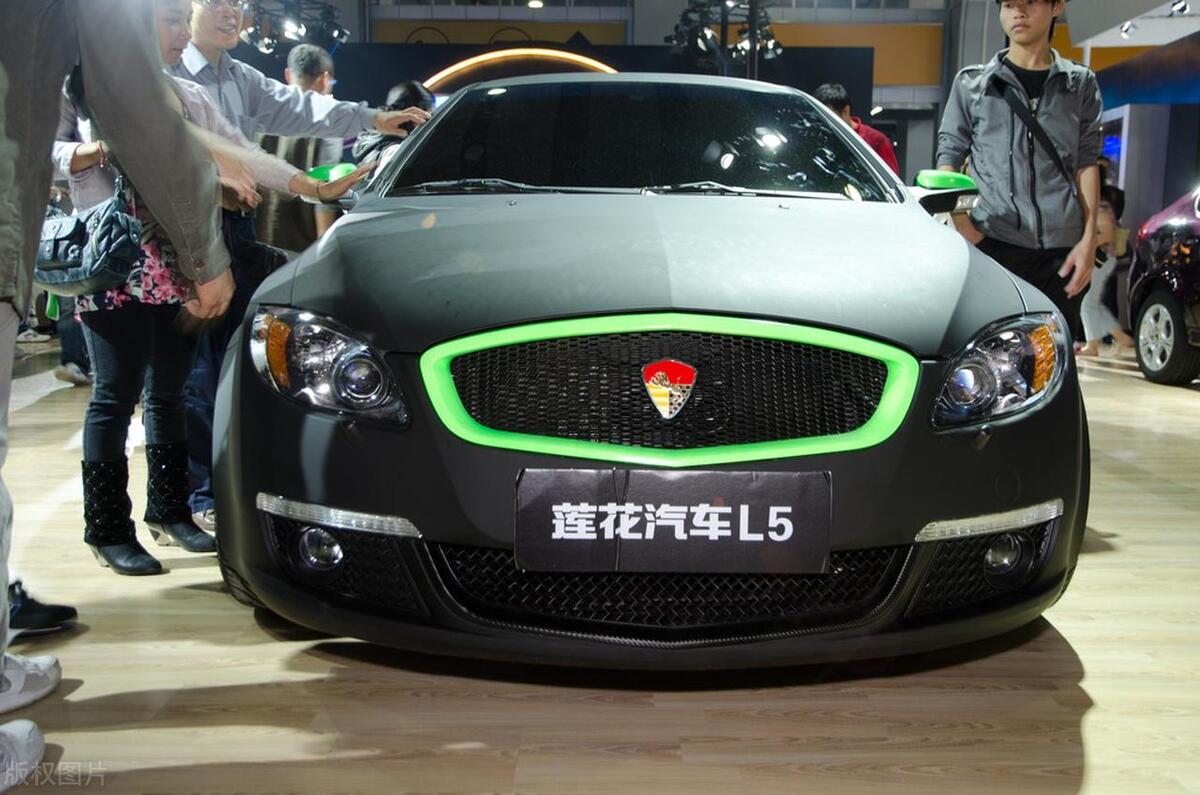 These Lotus cars are equipped with the same engine - iNEWS