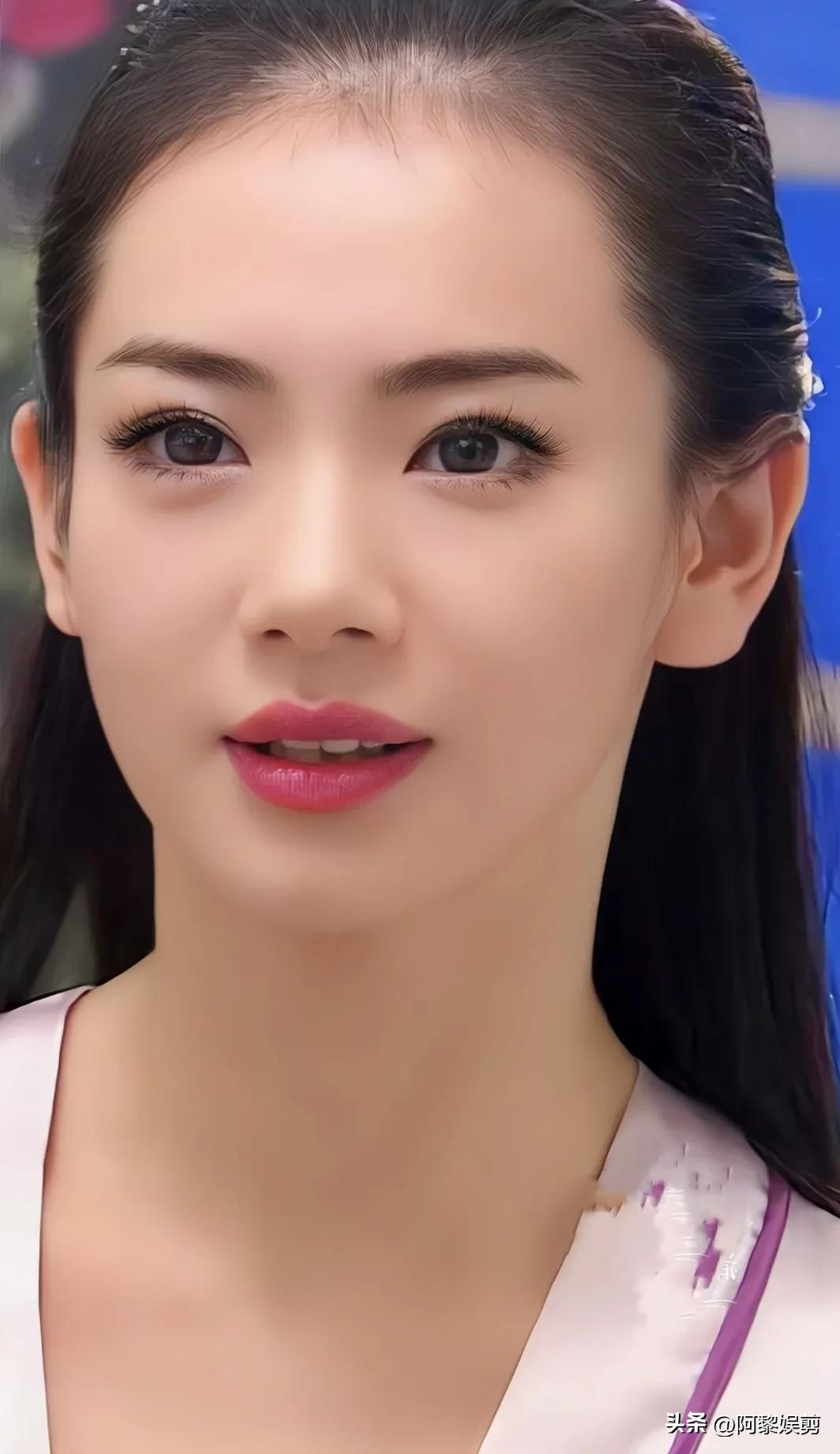 Qi Wei is so beautiful, rich and elegant - iNEWS